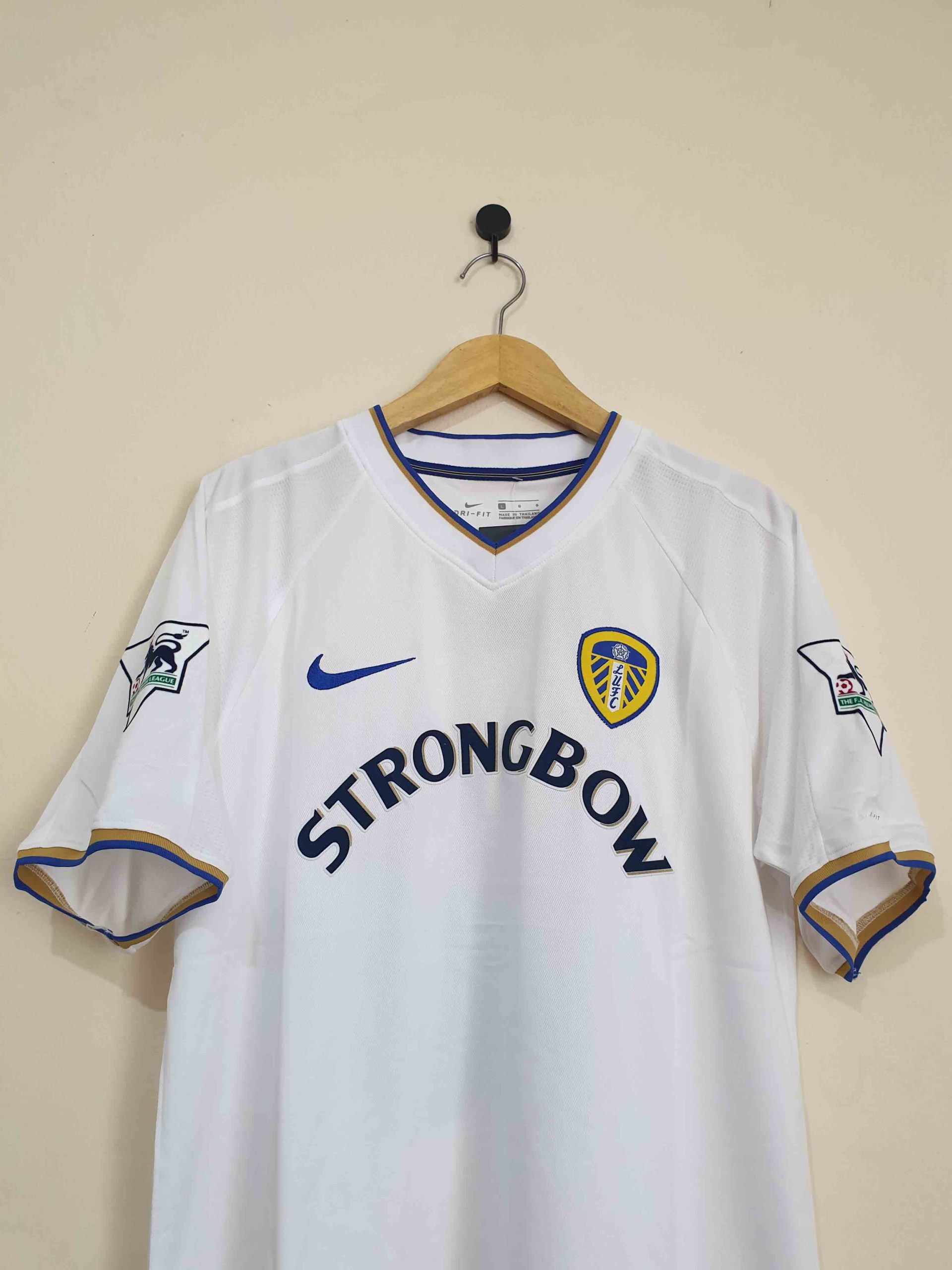 Leeds United Home 2000/2001 – classicretrokit